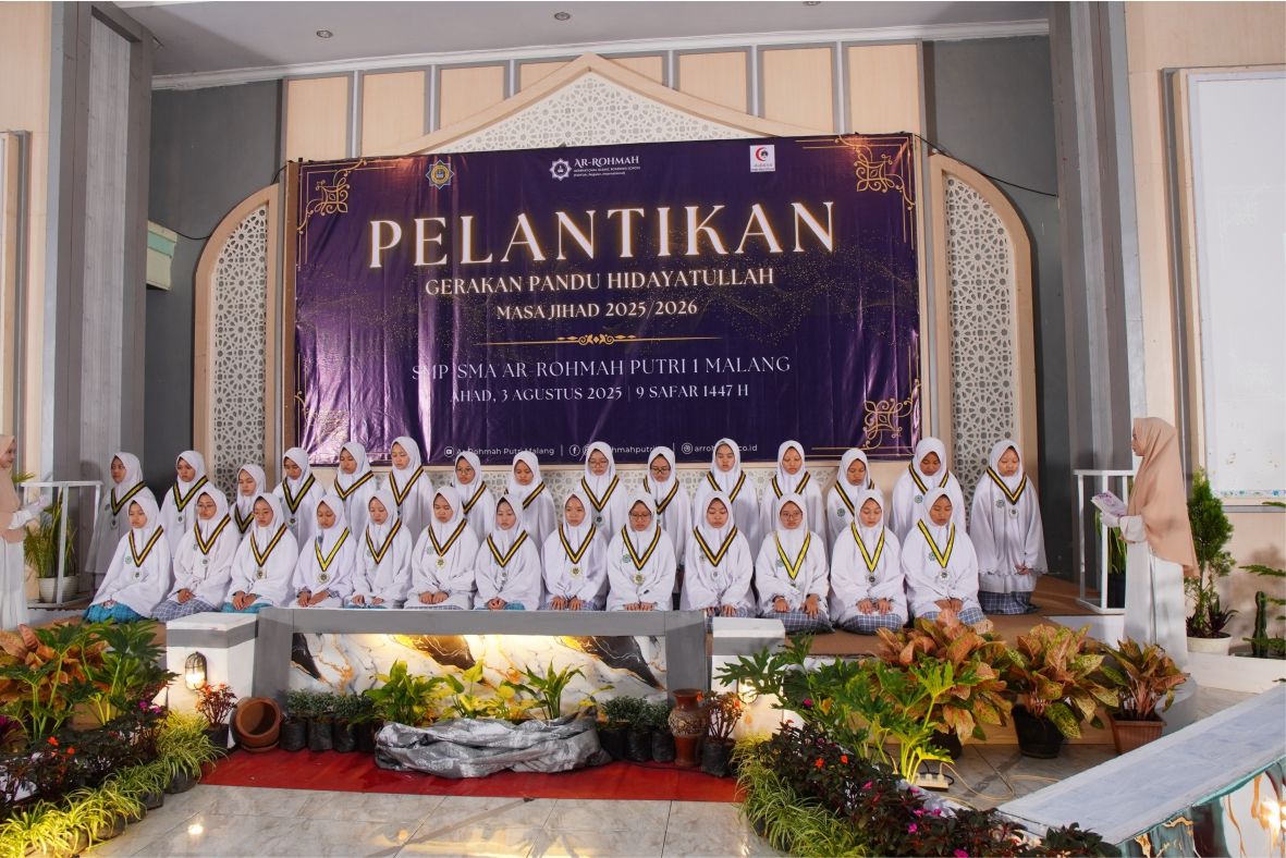 ESTAFET KEPEMIMPINAN SANTRI: GPH AR-ROHMAH PUTRI 1 RESMI LANTIK ...