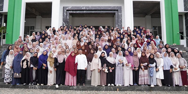 Silaturahmi Alumni Ar-Rohmah Putri Warnai Akhir Pekan, Soroti Dinamika ...