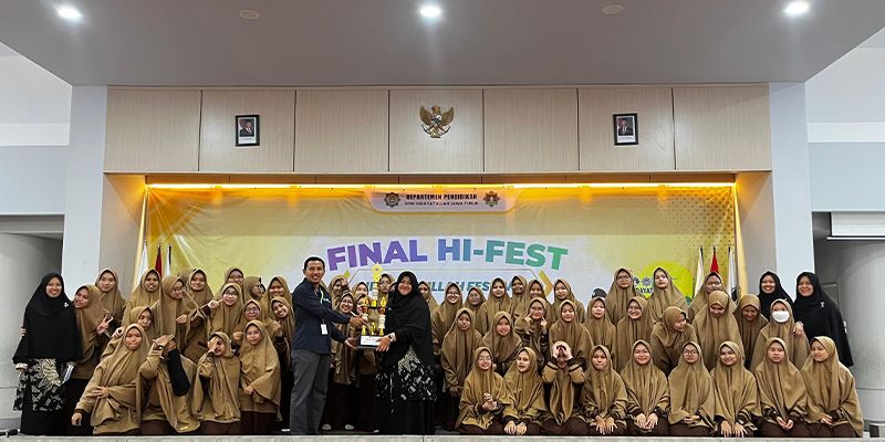 SMA Ar-Rohmah Putri Raih Juara Umum HIFEST 2026 di Surabaya - AR-ROHMAH ...